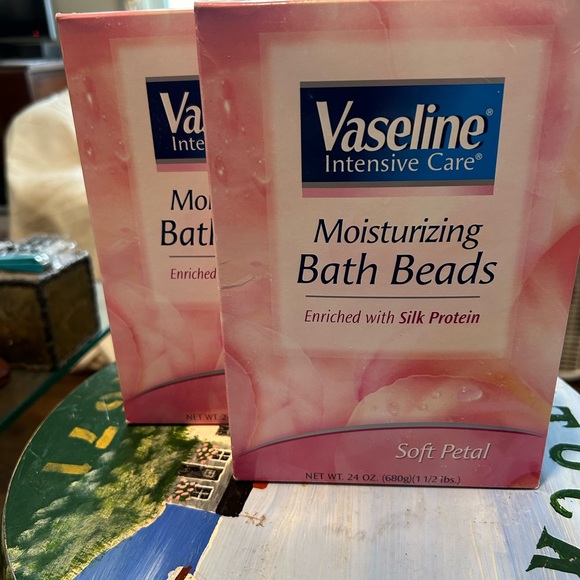 Chesebrough-Ponds | Bath & Body | Vaseline Intensive Care Moisturizing ...